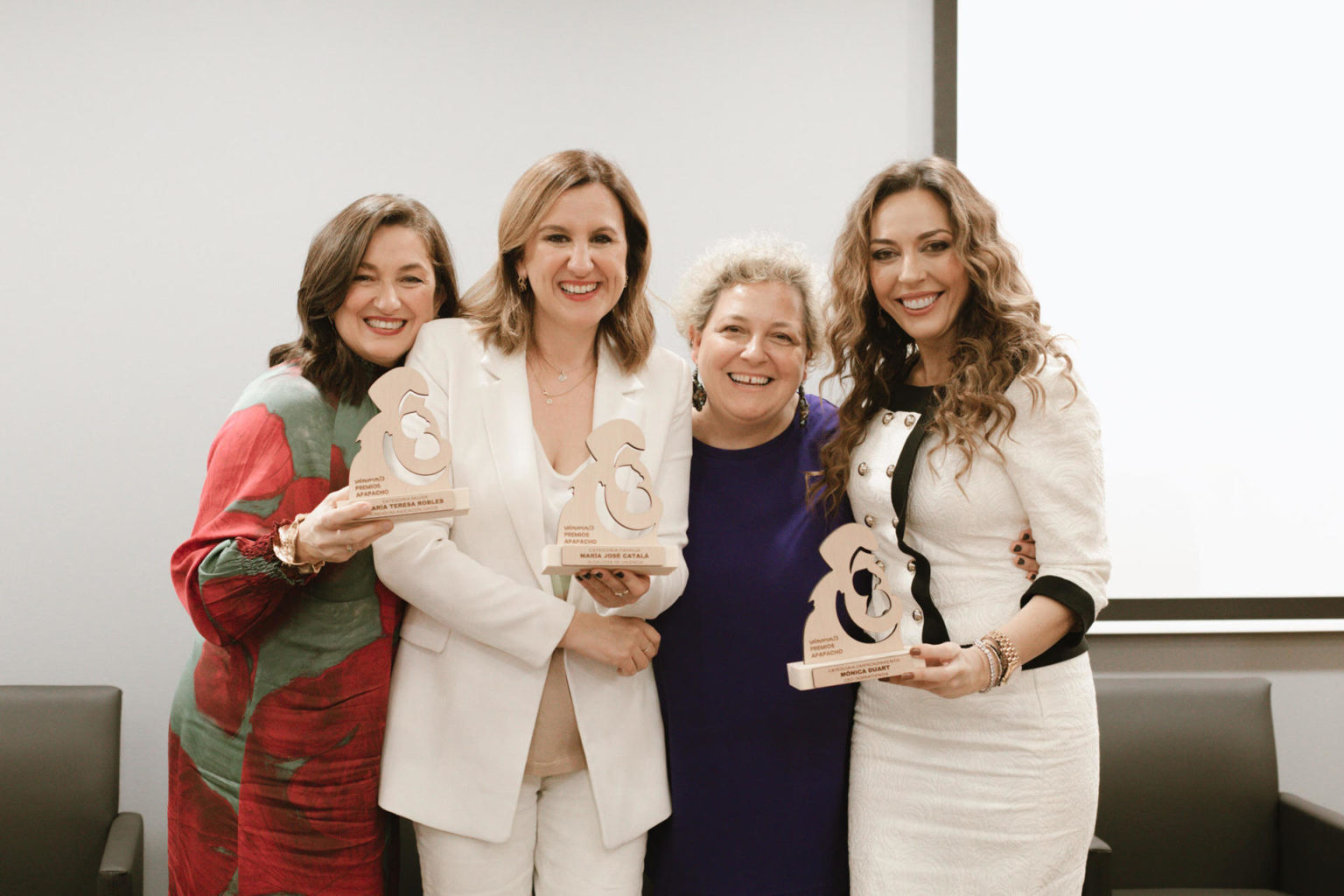 Mónica Duart recibe el premio “Emprendimiento” en la 2ª edición de los ...
